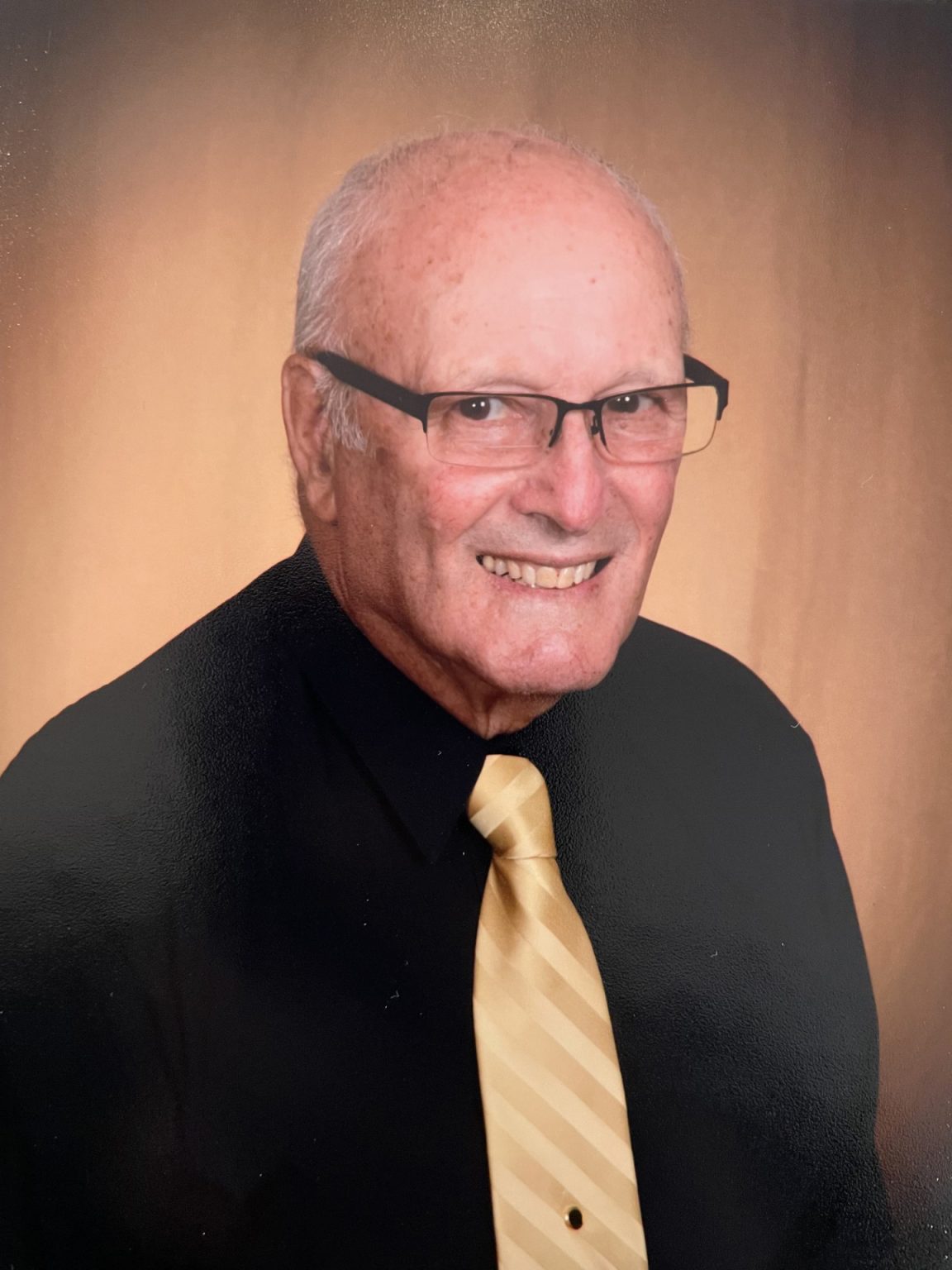 Wilbur Karrol Daale - Sioux County Radio