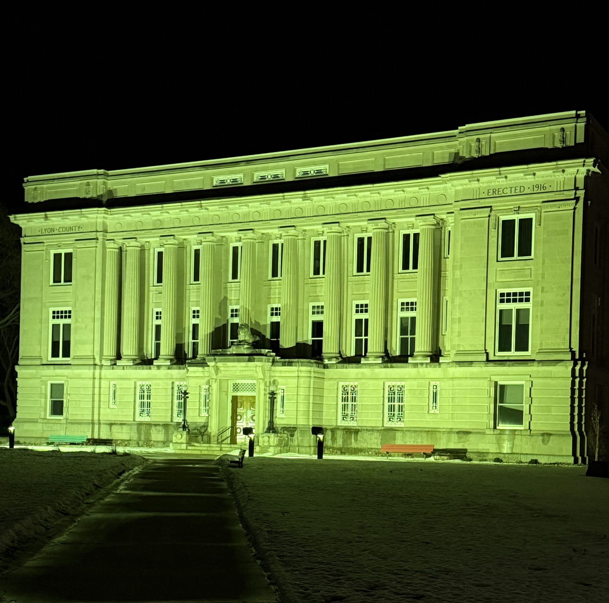 Lyon County Courthouse Burglary Suspects Brought Back To Iowa - Sioux ...